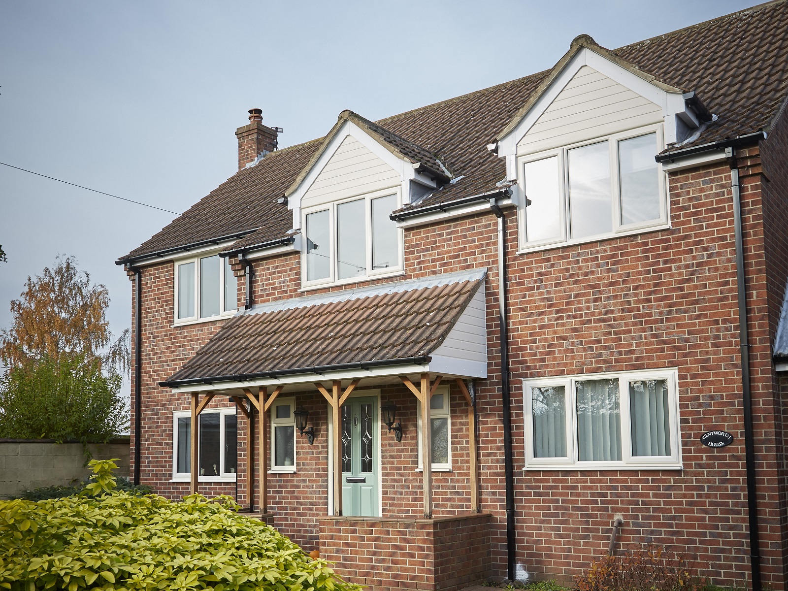 Stunning cream UPVC windows in Pontefract (with pics) | EYG